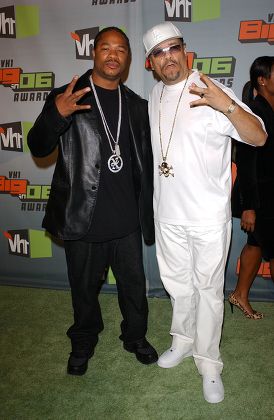 50 Westside hand gesture Stock Pictures, Editorial Images and Stock ...