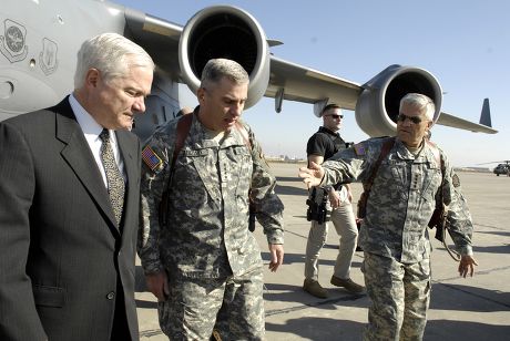 __COUNT__ Secretary of Defense Robert H. Gates visiting Baghdad, Iraq ...
