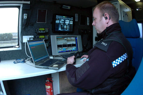 Police Using Mobile Finger Printing Technology Editorial Stock Photo ...