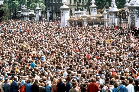 QUEEN ELIZABETH II SILVER JUBILEE, LONDON, BRITAIN - 1977 Stock ...