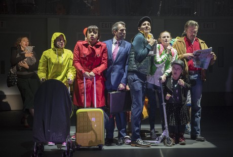 16 imágenes de 'A Pacifist's Guide to the War on Cancer' Play by Brony ...