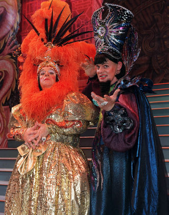 Aladdin Pantomime 2000 Billy Murray Patsy Editorial Stock Photo - Stock ...