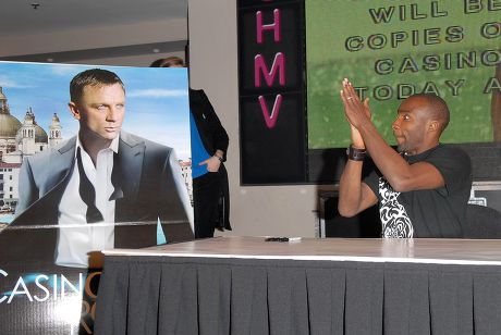 52 James clapping applauding Stock Pictures, Editorial Images and Stock ...