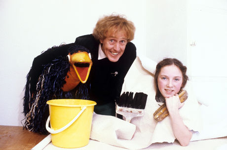 Rod Hull Emu On Emu 1985 Editorial Stock Photo - Stock Image | Shutterstock