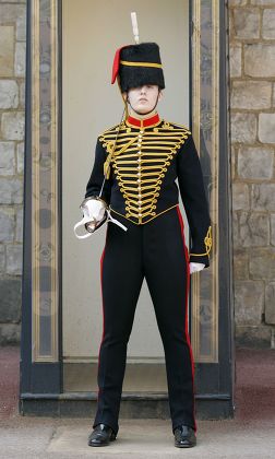 Female Soldier On Guard Duty Windsor Editorial Stock Photo - Stock ...