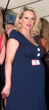 Barbara Moore Pregnant Playmate December 1992 Editorial Stock Photo ...