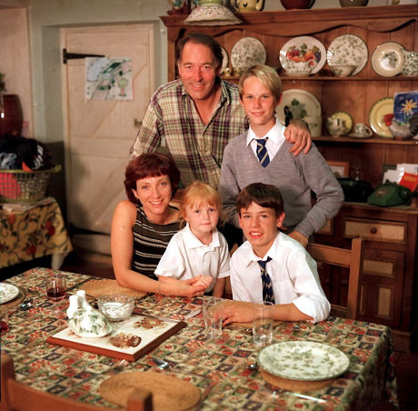 Emmerdale Tv 1999 the Sugden Family Editorial Stock Photo - Stock Image ...