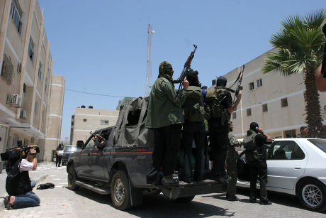 Hamas Fighters Praying Outside Preventive Security Editorial Stock ...