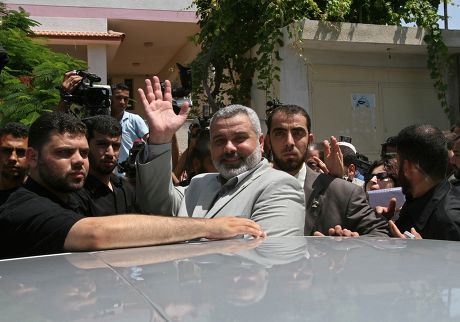 Ismail Haniyeh Holds Late President Yasser Editorial Stock Photo ...