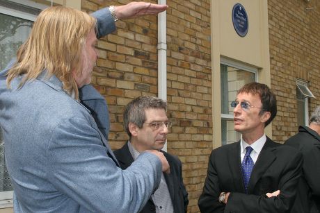 A Blue Plaque unveiling in memory of Alan 'Fluff' Freeman, Brinsworth ...