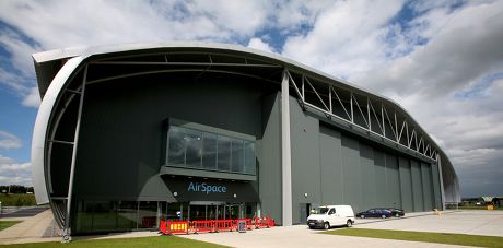 48 Exterior of hangar Stock Pictures, Editorial Images and Stock Photos ...