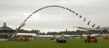 47 Cannon stunt Stock Pictures, Editorial Images and Stock Photos ...