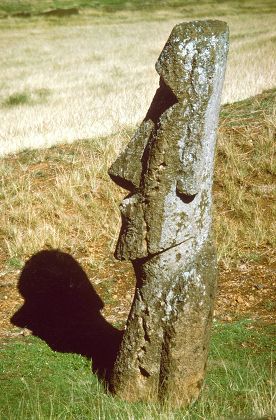 Moai Monolith On Easter Island Editorial Stock Photo - Stock Image ...