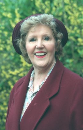 Emmerdale Tv 2000 Betty Eagleton Paula Editorial Stock Photo - Stock ...