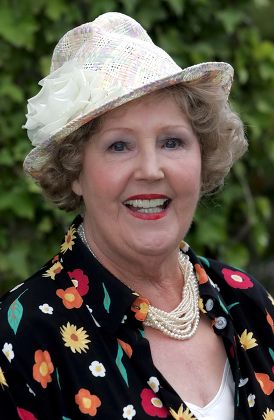 Emmerdale Tv 2005 Betty Eagleton Paula Editorial Stock Photo - Stock ...