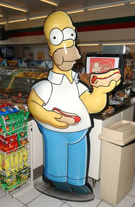 Apu Nahasapeemapetilon7-11 store that has been transformed into the ...