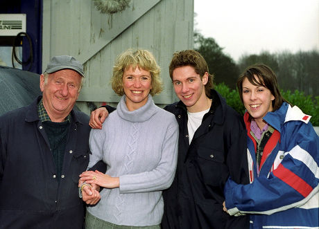 obituary - emmerdale royle family actor peter Stock Photos (Exclusive ...