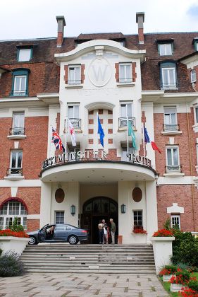 Exterior Westminster Hotel Showing Entrance Le Editorial Stock Photo ...