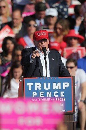 Republican Presidential Candidate Donald Trump Campaigns Editorial ...