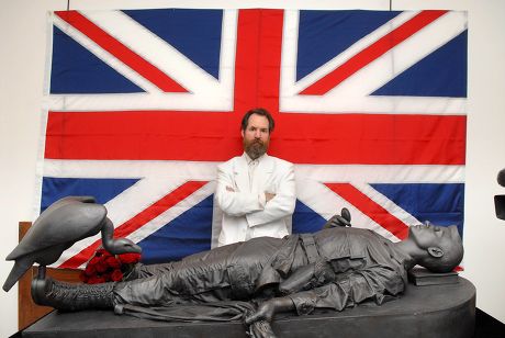 Sculptor Daniel Edwards His Sculpture Iraq Editorial Stock Photo ...
