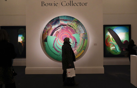 People Look Personal Art Collection British Editorial Stock Photo ...