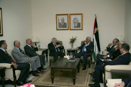 500 Wolfensohn james Stock Pictures, Editorial Images and Stock Photos ...