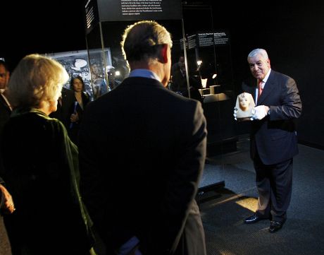 Prince Charles Looks Statuettes Some 130 Editorial Stock Photo - Stock ...
