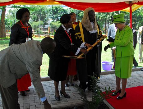 Queen Elizabeth Ii Planting Tree Editorial Stock Photo - Stock Image ...
