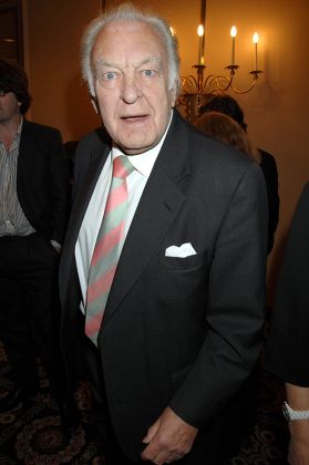 Sir Donald Sinden Editorial Stock Photo - Stock Image | Shutterstock