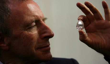 __COUNT__ Lesotho Promise Diamond Collection, Graff, London, Britain ...