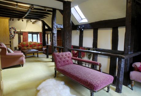 The Magnificent 16th Century 'Rous Lench Court', Worcestershire ...