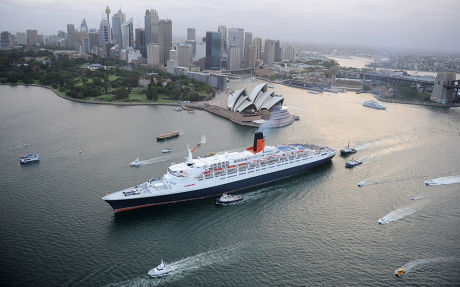 Qeii Leaves Sydney Editorial Stock Photo - Stock Image | Shutterstock