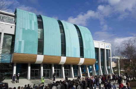 __COUNT__ Queen Elizabeth II re-opens LC2 Leisure Centre, Swansea ...