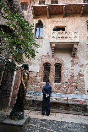 24 Juliet statue Stock Pictures, Editorial Images and Stock Photos ...
