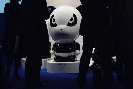 __COUNT__ imágenes de China Design Now exhibition at the V and A Museum ...