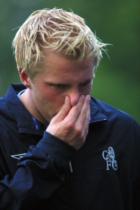Eidur Gudjohnsen Chelsea Aldershot V Chelsea Editorial Stock Photo ...