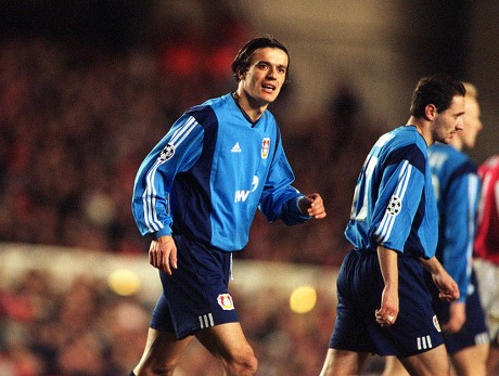 __COUNT__ Champs Lge 2nd: Arsenal 4 Leverkusen 1 - 27 Feb 2002 Stock ...
