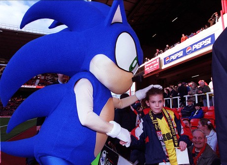 Gunnersaurus Sonic Hedgehog Arsenal V Liverpool Editorial Stock Photo ...