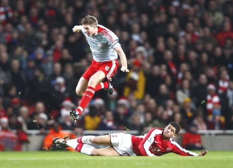 Arsenals Denilson Liverpools Steven Gerrard Arsenal Editorial Stock ...
