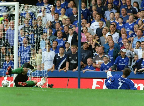 Adrian Mutu Chelsea Celebrates His Goal Editorial Stock Photo - Stock ...