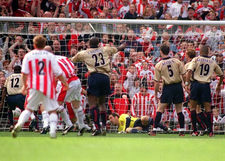 David Seaman Arsenal Makes Brilliant One Editorial Stock Photo - Stock ...