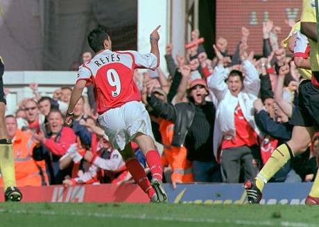 Jose Antonio Reyes Arsenal Celebrates Scoring Editorial Stock Photo ...