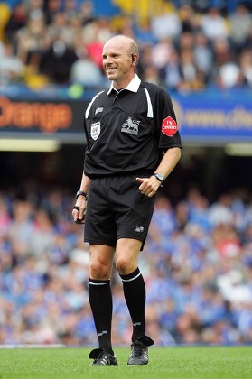 Referee Steve Bennett Barclays Premiership Chelsea Editorial Stock ...
