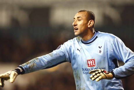 Tottenhams Brazilian Goalkeeper Heurelho Gomes Tottenham Editorial ...