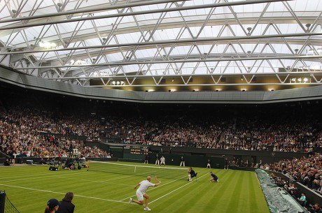 Wimbledon Centre Court Roof - 17 May 2009 Stock Pictures, Editorial ...