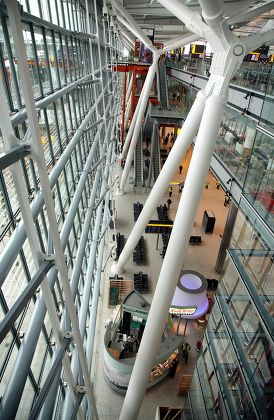 Heathrow Airport Terminal 5 London England Editorial Stock Photo ...