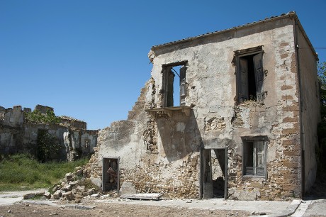 500 Ruined italian buildings Stock Pictures, Editorial Images and Stock ...