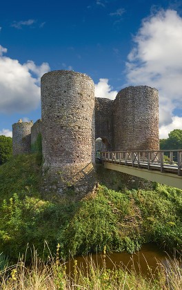 Medieval Llantilio Castle White Castle Circa Editorial Stock Photo ...