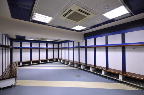 250 Changing cubicle Stock Pictures, Editorial Images and Stock Photos ...