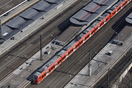 250 Elevated railway track Stock Pictures, Editorial Images and Stock ...